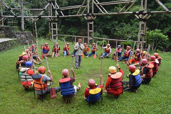 Awesome Teambuilding in Educational School Trips - Educational School Trips